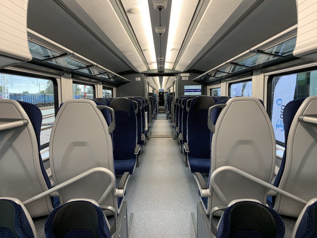 Elfy prochází dalšími testy na testovací dráze v České republice ...